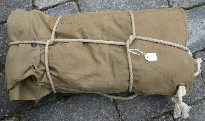 WW2 U.S. tent half No.1 – WW2 Militaria, Scale-models, Books, etc.