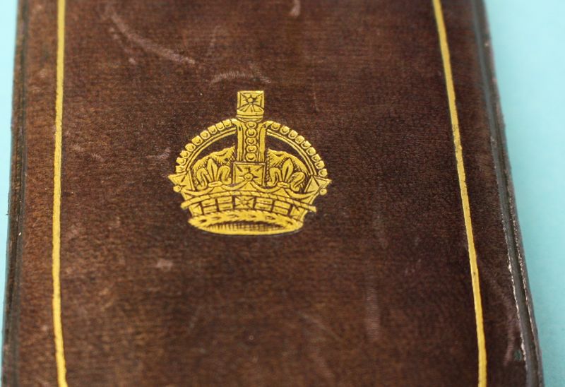 WW1 Military Cross Box – WW2 Militaria, Scale-models, Books, etc.