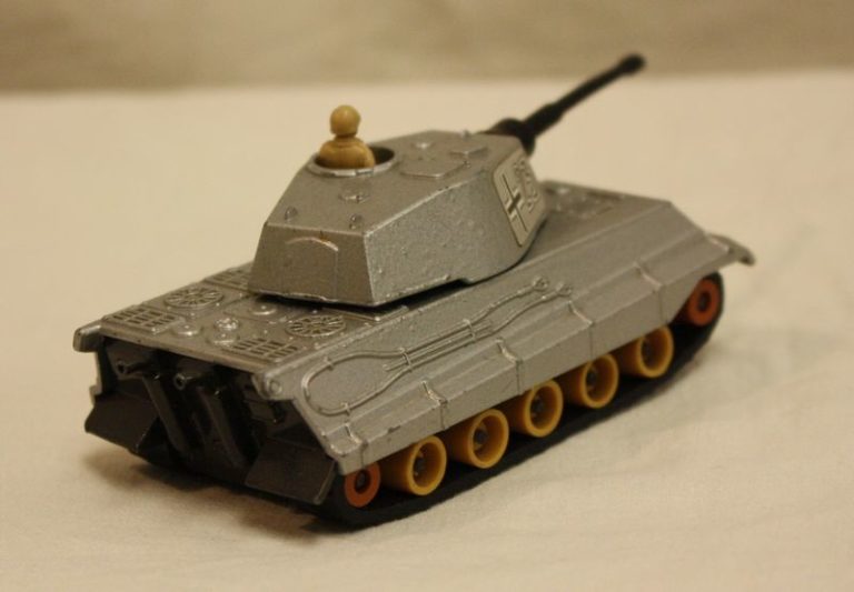Matchbox “King Tiger” tank – WW2 Militaria, Scale-models, Books, etc.