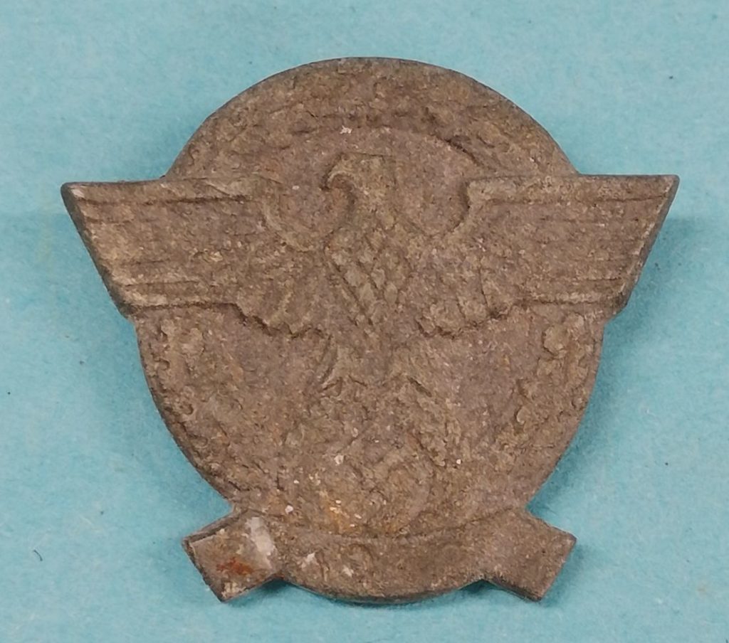 Small WW2 German police badge – WW2 Militaria, Scale-models, Books, etc.