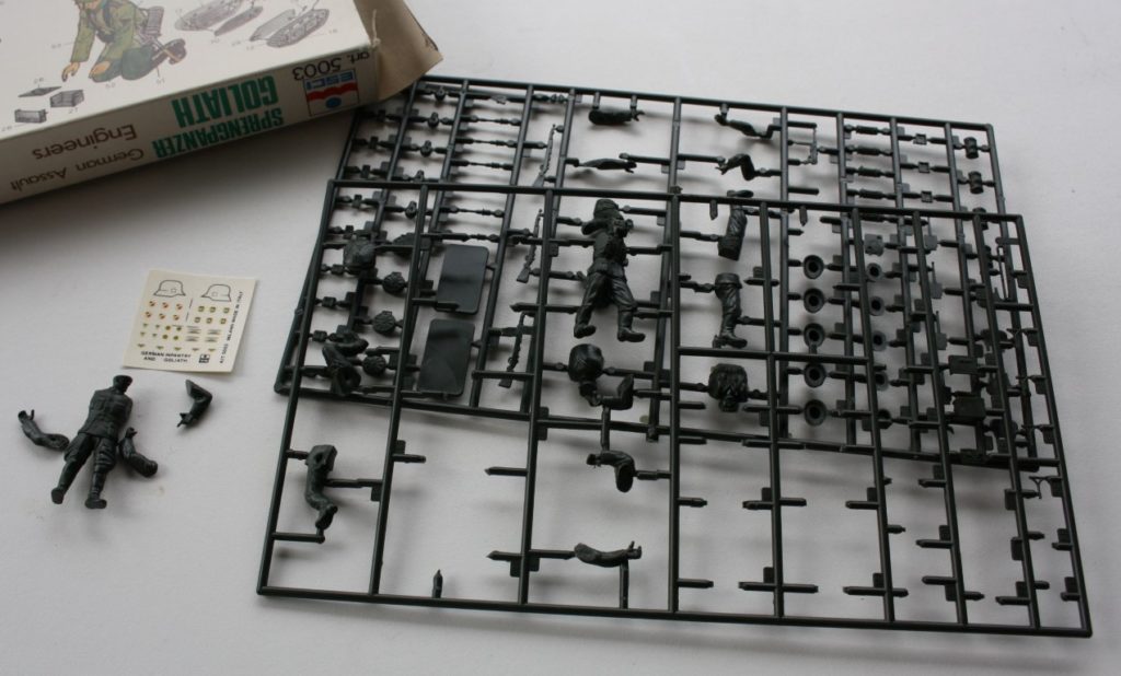 German Assault engineers – WW2 Militaria, Scale-models, Books, etc.