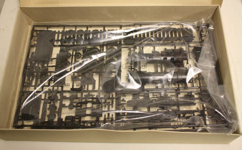 Personenzug Lokomotive 038 – WW2 Militaria, Scale-models, Books, etc.