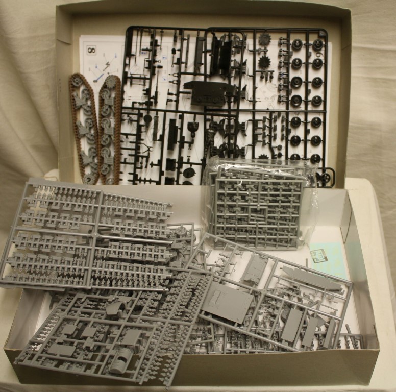 SPARE PARTS !!!! Sherman M4A1 75mm early version – WW2 Militaria, Scale ...